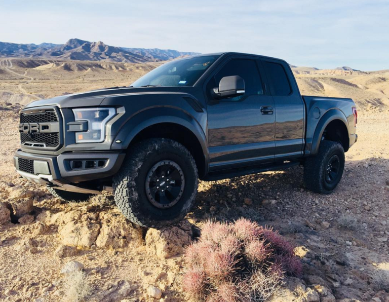 Rock Crawling Ford Raptor Is No Parking Lot Queen