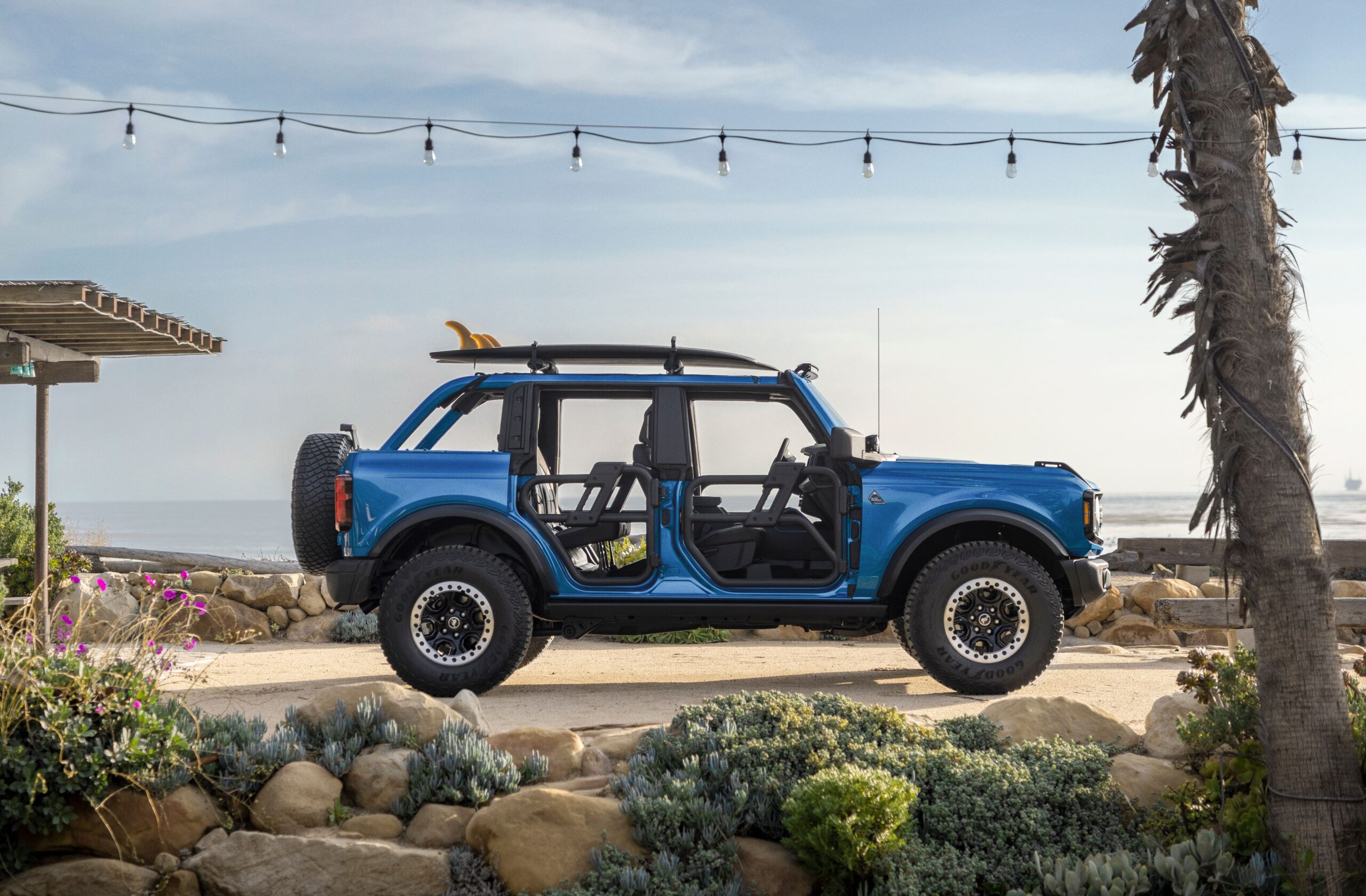 Bronco Riptide: A Project Vehicle With Factory Accessories for Those ...